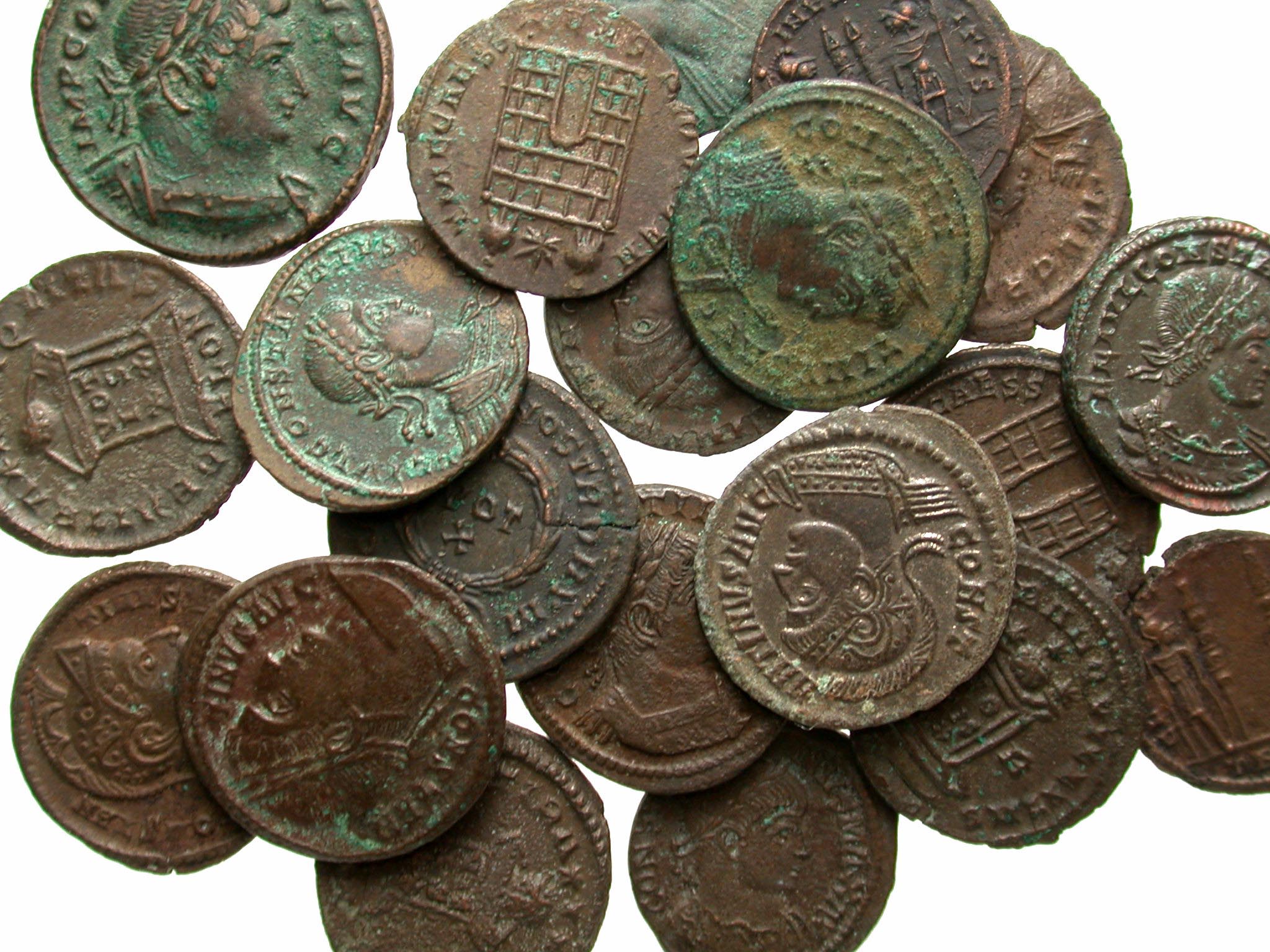 [Roman Imperial]. Lot of 20 Constantinian Late Roman Bronzes. - Agora ...